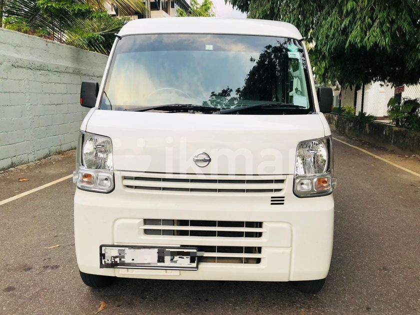 Nissan Buddy Van 7 seated in Colombo 9 | ikman