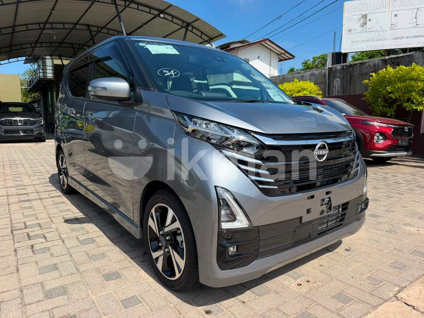 Nissan Dayz High way star G 2024 for Sale in Negombo | ikman