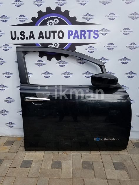 Nissan Leaf Black Front RHS Door Complete for Sale in Ja-Ela | ikman