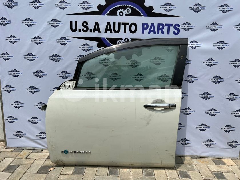 Nissan Leaf LHS Door Complete in Ja-Ela | ikman