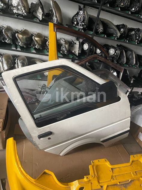 Nissan Vanette Largo C22 Front Door Complete for Sale in Boralesgamuwa ...