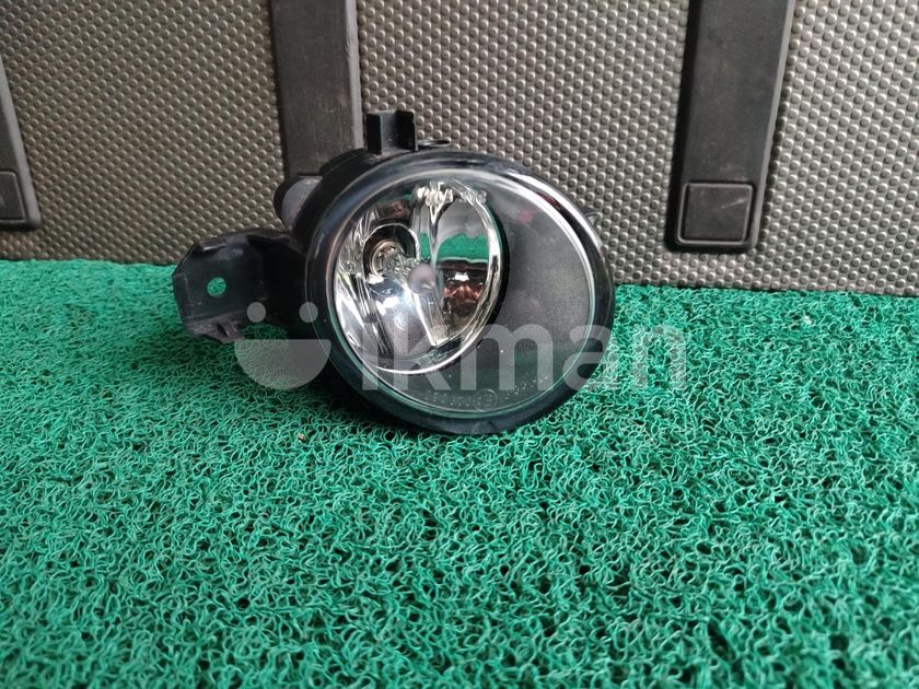 Nissan Wingroad Y12 Fog Light for Sale in Pannipitiya | ikman