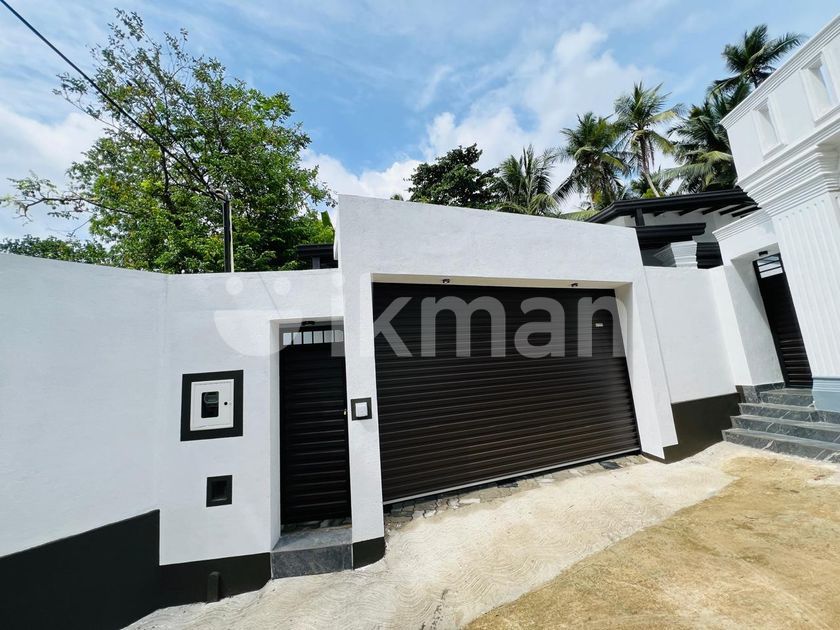 නවීන නිවසක් විකිණීම සඳහා Kadawatha | ikman