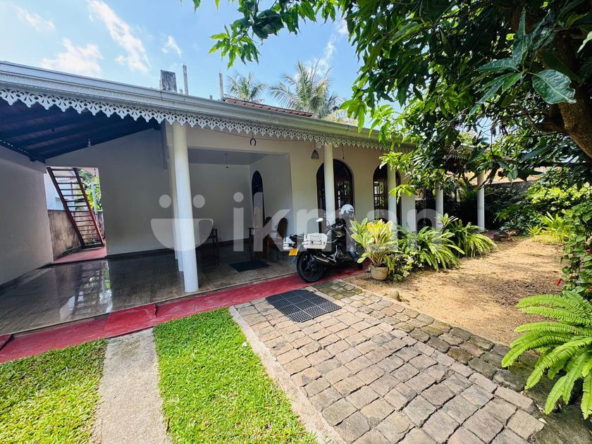 (P666) House for Sale in Kalapaluwawa | ikman
