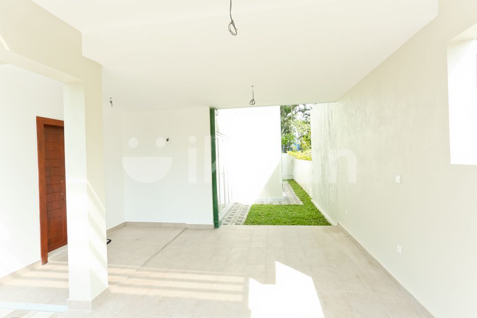 Pannipitiya Complete Brand new house with Great neighborhood community ...