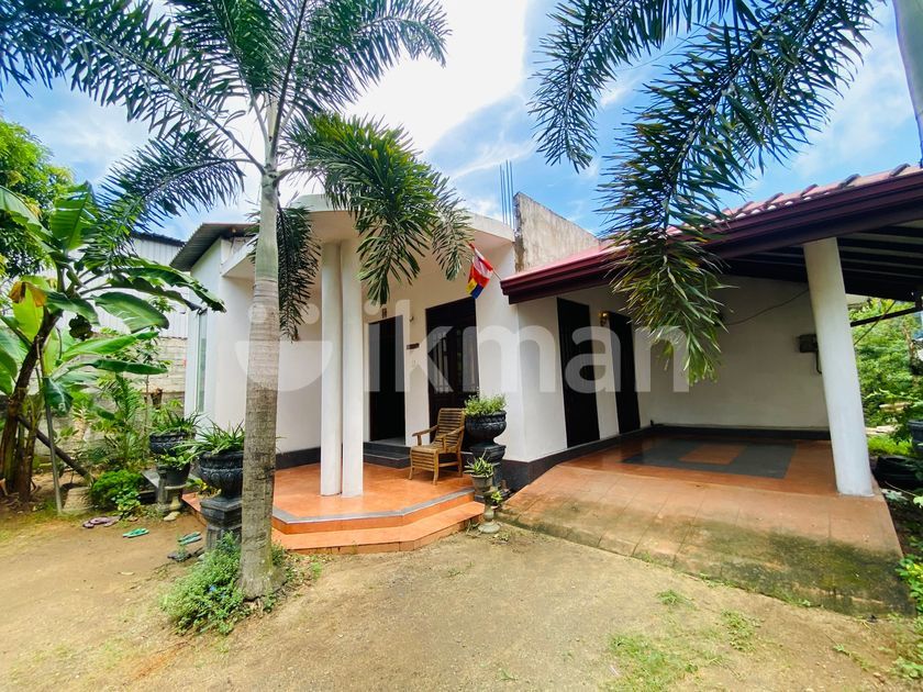 Partly Completed House Just Next to Main Road, Kelanimulla, Angoda | ikman