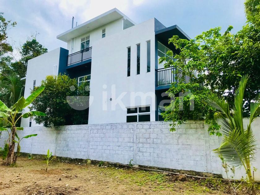 පදිංචියට සෑදූ සුඛෝපභෝගී අලංකාර නිවසක් විකිණීමට Kotagedara | ikman