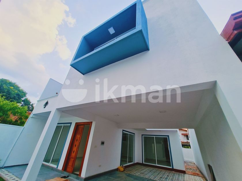 Piliyandala, Kotagedara 2 Storied House, for Sale | ikman