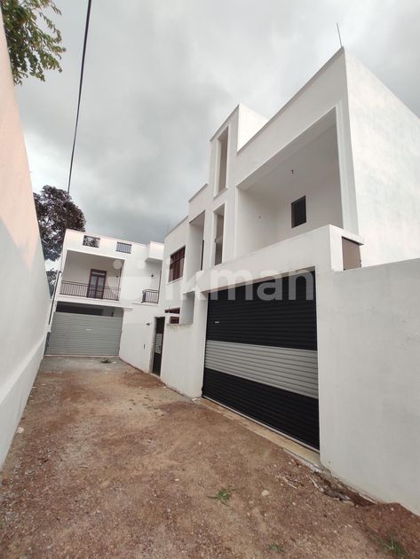 piliyandala modern 3 story brand new house for sale | ikman