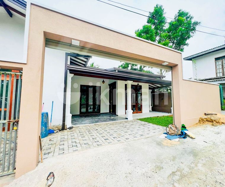 පිරිසිදු ඔප්පු සමග අලුත්ම නිවස විකිණීමට | ikman