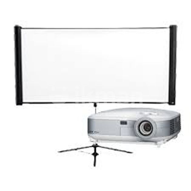 Projector For Restaurant With Screen for Sale in Ahangama | ikman