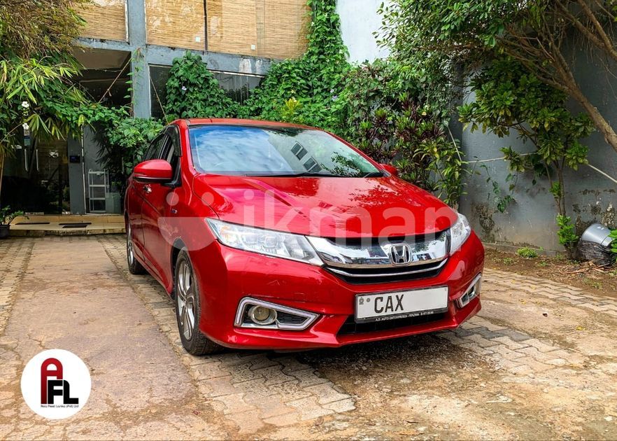 Rent a Car-Honda Grace 2016 in Colombo 3 | ikman