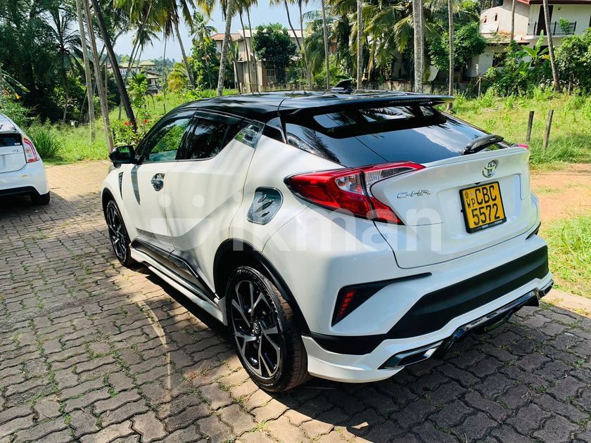 Rent A Car - Toyota CHR SUV in Kadawatha | ikman