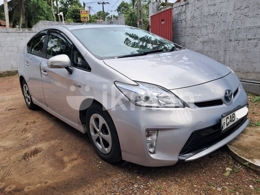 Rent A Car - Toyota Prius 3RD Gen in Godagama | ikman