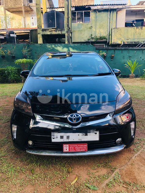 Rent a Car - Toyota Prius in Colombo 10 | ikman