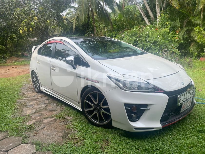 Rent a Car - Toyota Prius G Sport Hybrid in Seeduwa | ikman