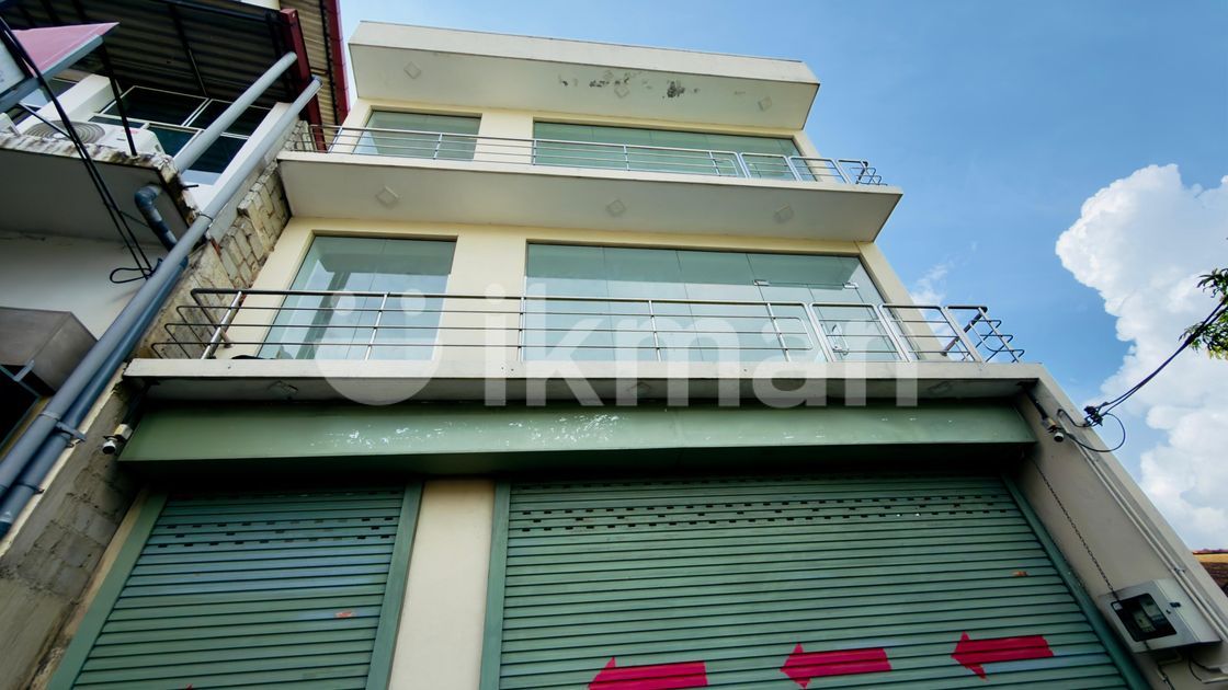 (SC1470) Commercial Building for Sale in Piliyandala Town | ikman