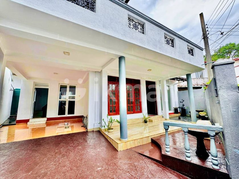 ( SDS-220) Valuable Two Storey House Sale in Pannipitiya | ikman