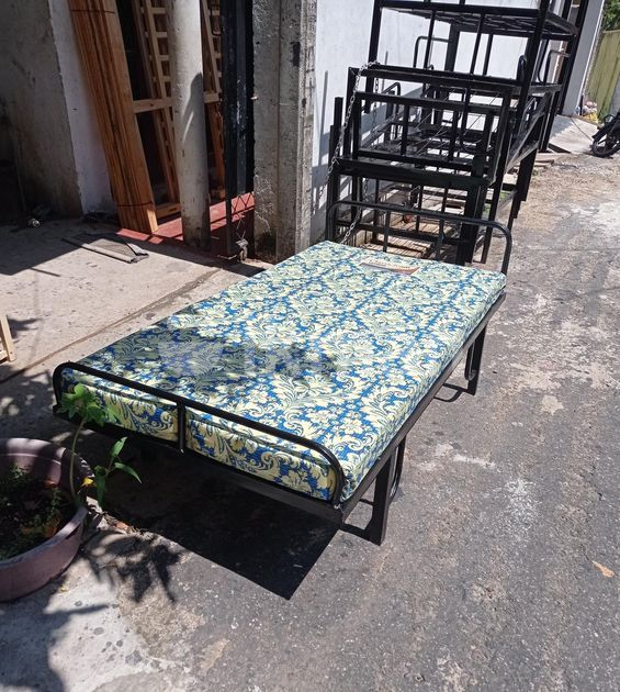 Single Bed with layer Mattress for Sale | Dehiwala | ikman