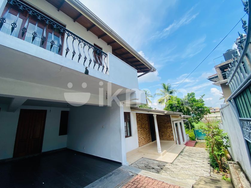 Single Story House with 2 Annex Walking Distance to Malabe Town | ikman