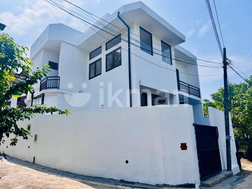 Skyview Serenity Home with Rooftop – Thalawathugoda | ikman