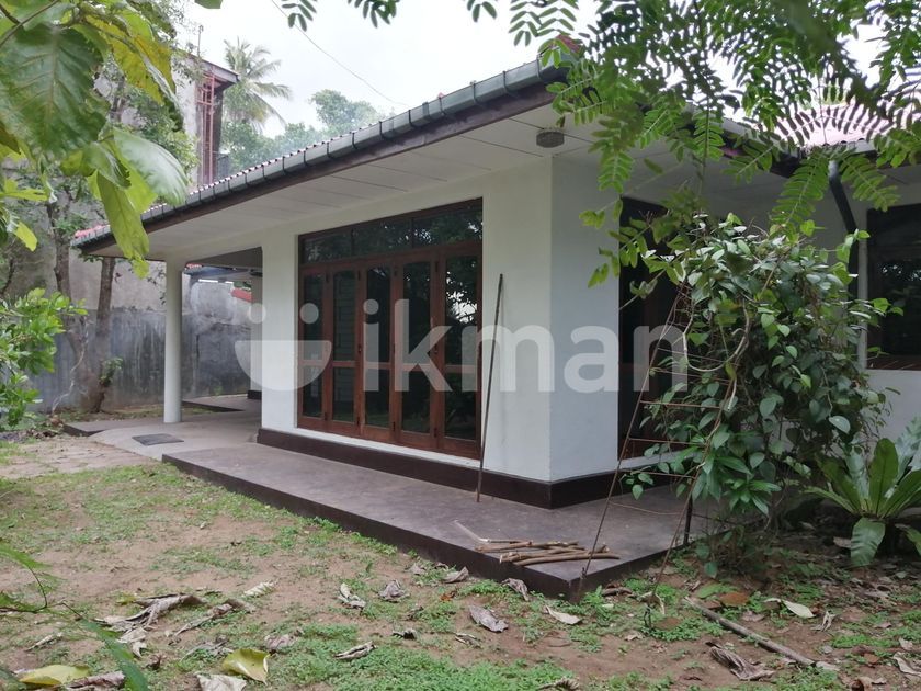 ස්ලිට් කැම්පස් එක අසළ තනි මහල් නිවස විකිණීමට Malabe | ikman