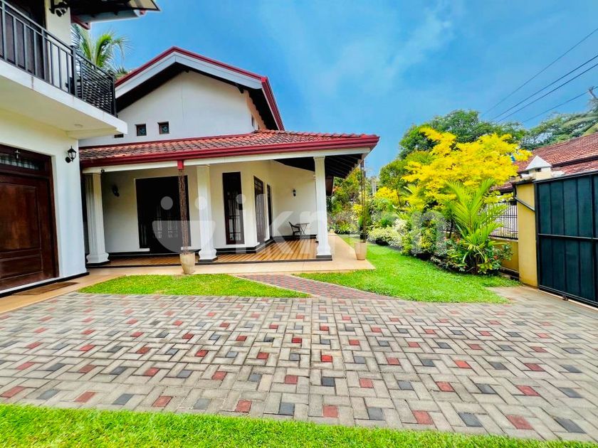 Solar Power With Spaciously Built Furnished Up House Sale Negombo | ikman