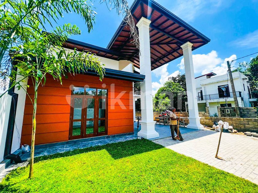 Strong Structure Brand New house In Malabe | ikman