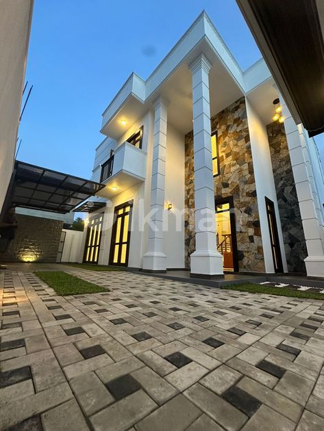 සුඛෝපභෝගී අලුත්ම මහල් නිවසක් Piliyandala | ikman