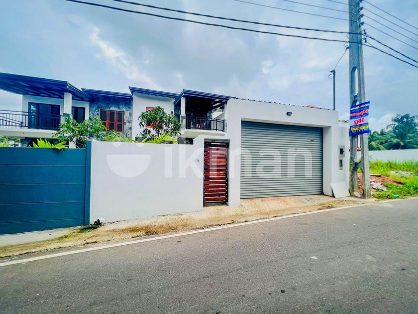 සුන්දර අලුත්ම නිවස - Malabe | ikman