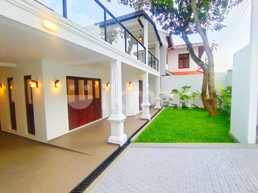 SUPAR TWO STOREY HOUSE FOR SALE IN PANNIPITIYA BORALLA ROAD | ikman