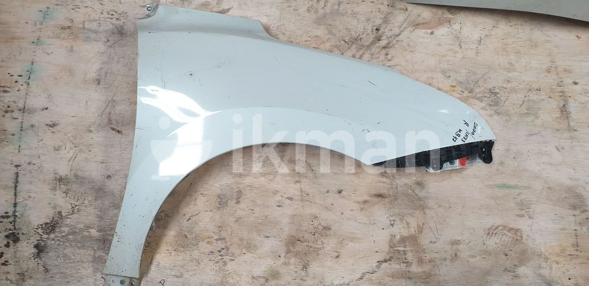 Suzuki Baleno WB42S Fender R/S for Sale in Dehiwala | ikman