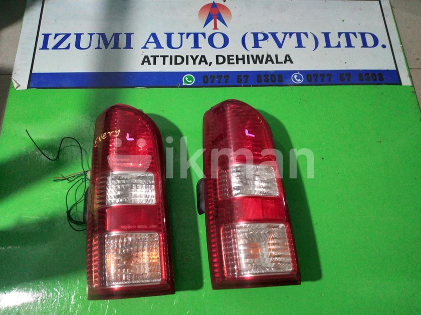 Suzuki Carry Left Side Tail Light in Maharagama | ikman