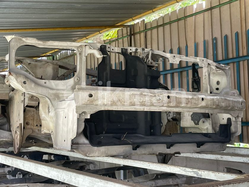 Suzuki Swift HT51S Nose Cut Panel in Mawathagama | ikman