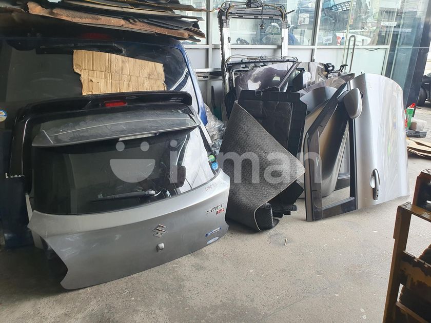 Suzuki Swift RS Dicky Door Complete | බොරලෙස්ගමුව | ikman