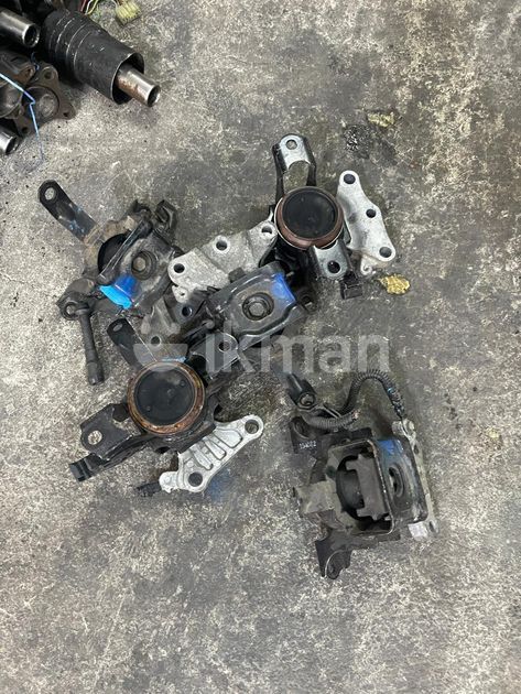 Suzuki Wagon R 44s Engine mount for Sale in Boralesgamuwa | ikman