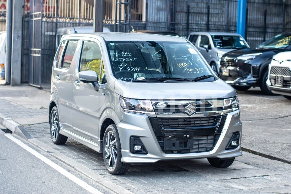 Suzuki Wagon R Custom ZX 2024 for Sale in Katugastota | ikman