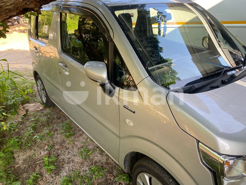 Suzuki Wagon R FX 2017 for Sale in Bibile | ikman