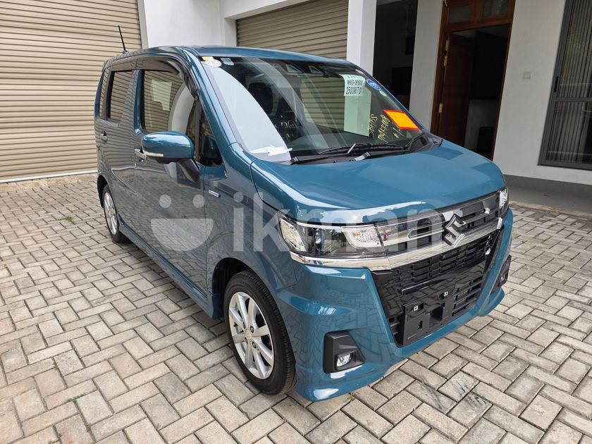 Suzuki Wagon R FZ Custom Z Hybrid 4WAY 2023 for Sale in Rajagiriya | ikman