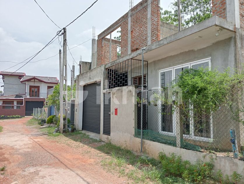 (TH263) Partly built Two Storey House for Sale in Piliyandala | ikman