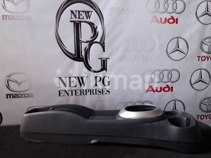 Toyota 1ST NCP60 Console Box for Sale in Kurunegala City | ikman