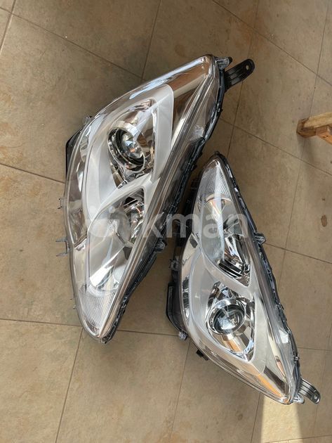 Toyota Aqua Headlight Set X-Urban for Sale in Boralesgamuwa | ikman