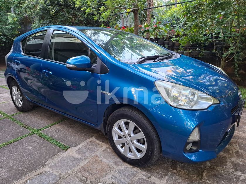 Toyota Aqua Prius C 2014 for Sale in Digana | ikman