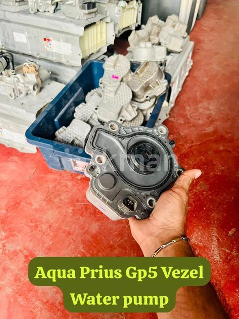 Toyota Aqua /Prius Water Pump for Sale in Gampaha City | ikman