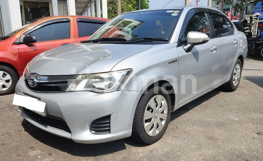 Toyota Axio (hybrid) Car-For Rent in Rajagiriya | ikman