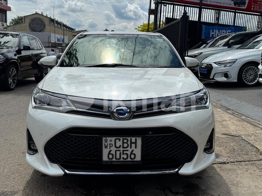 Toyota Axio WXB 2018 for Sale in Talawatugoda | ikman