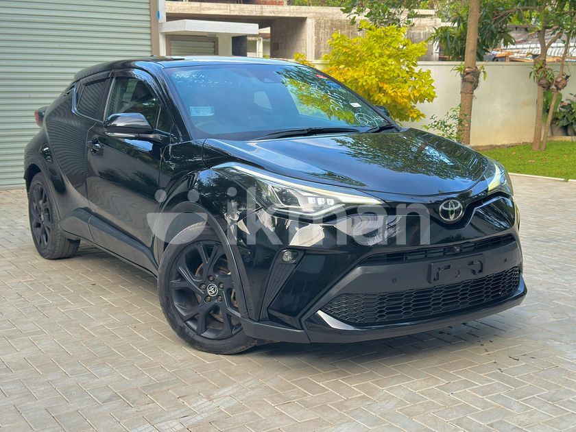 Toyota CHR G-T MODE NERO SAFETY 2023 විකිණීමට | රාජගිරිය | ikman