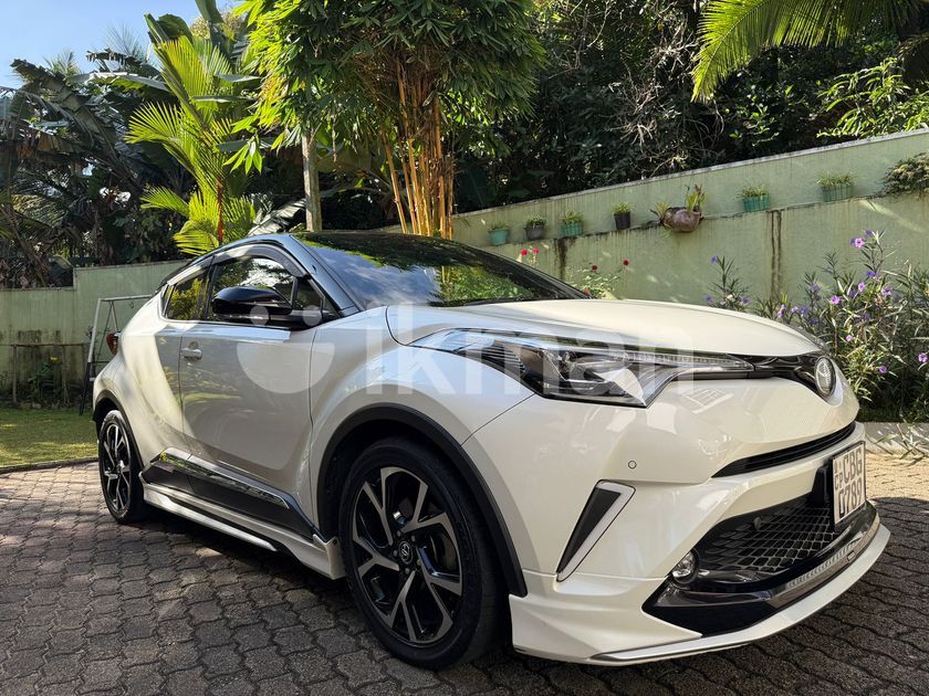 Toyota CHR GT 2018 for Sale in Peradeniya | ikman