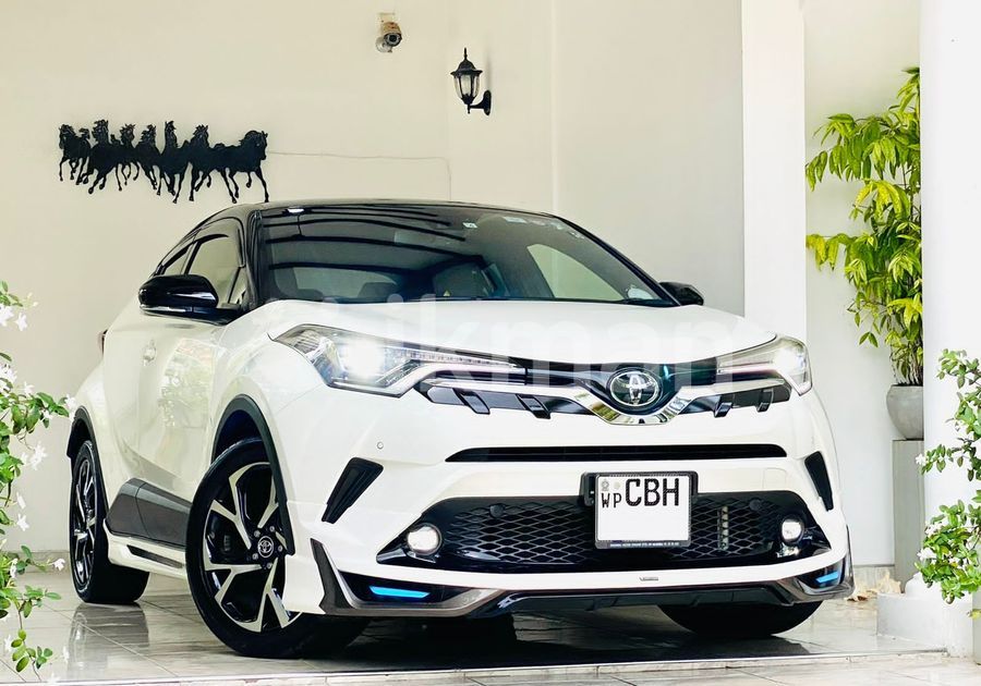 Toyota CHR GT BOOST IMPULSE 2019 in Negombo | ikman.lk