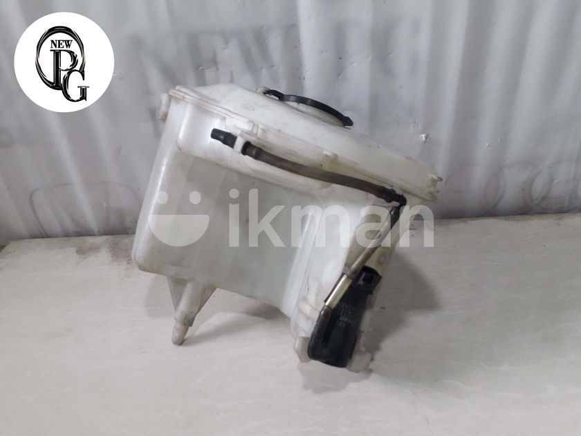Toyota Corolla 110 Windshield Washer Tank in Kurunegala City | ikman
